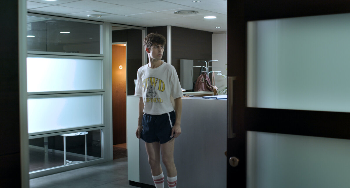 Chłopców ubiera się na niebiesko | Outfilm